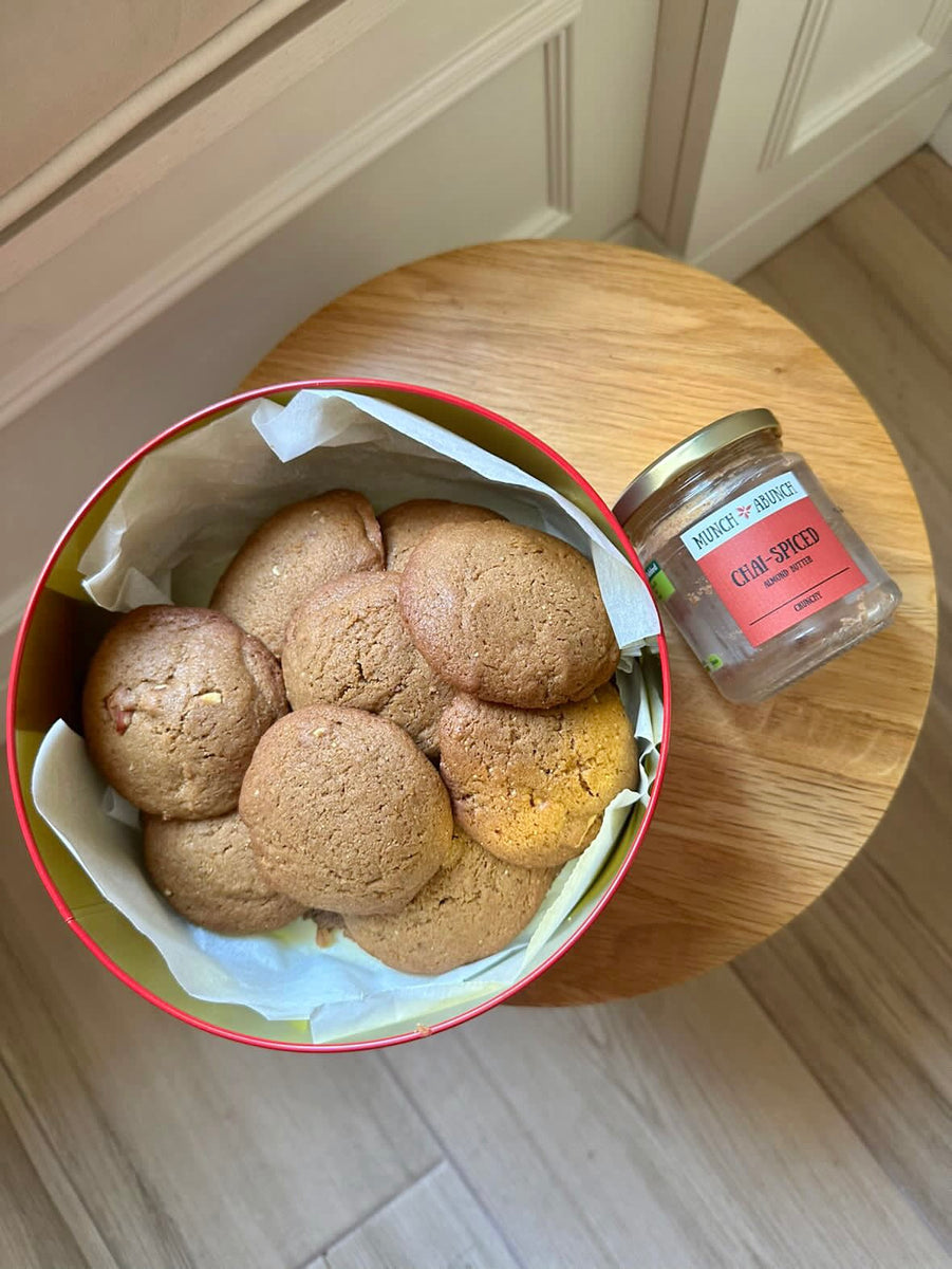 CHAI SPICED ALMOND COOKIES – MUNCH A BUNCH