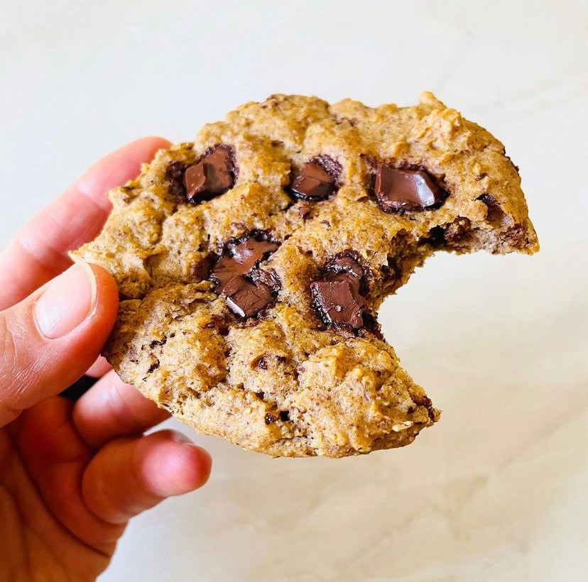 CHOCOLATE CHUNK CHICKPEA COOKIES – MUNCH A BUNCH