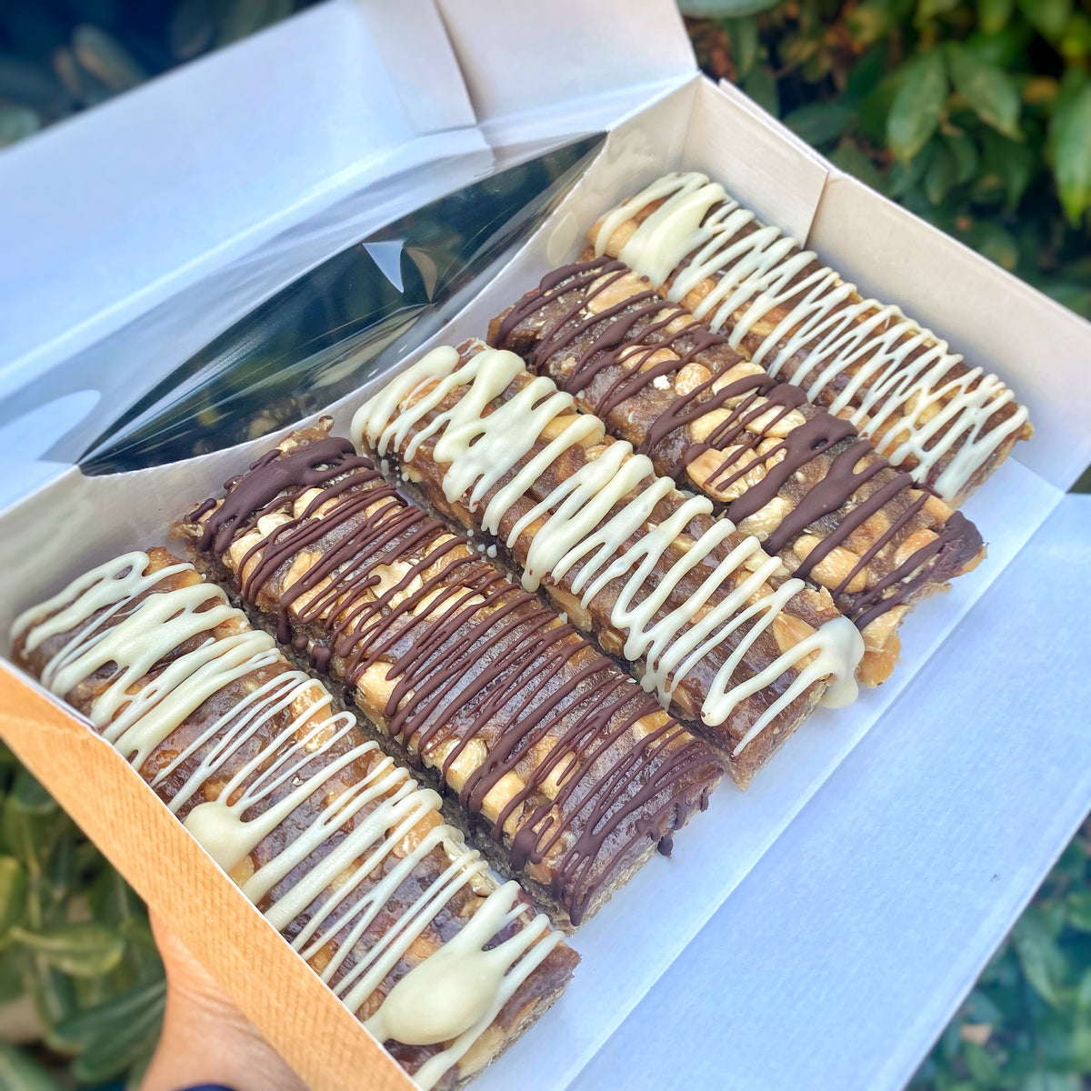 MIXED SNICKERS BOX – MUNCH A BUNCH