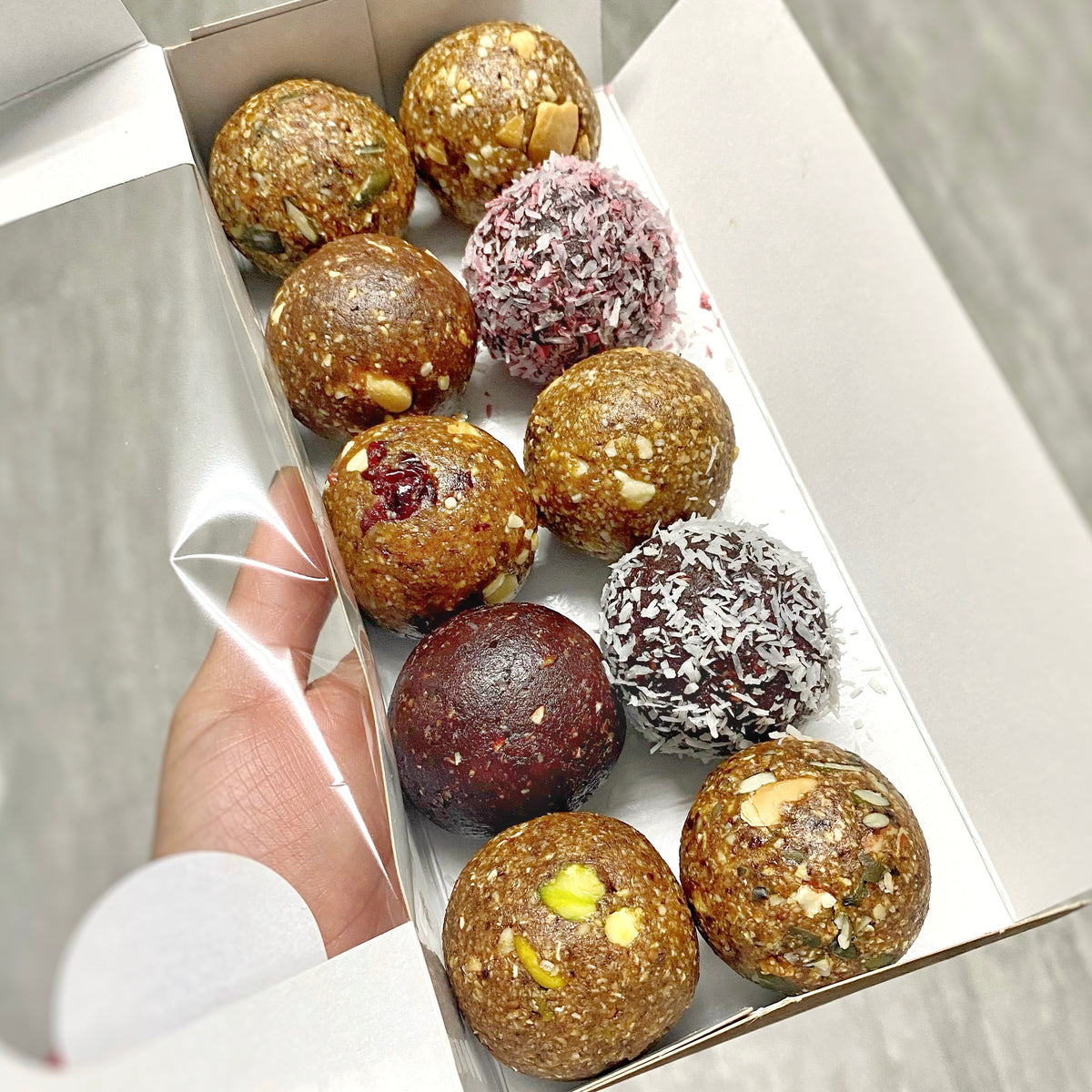 MYSTERY FLAVOUR BLISS BALLS – MUNCH A BUNCH